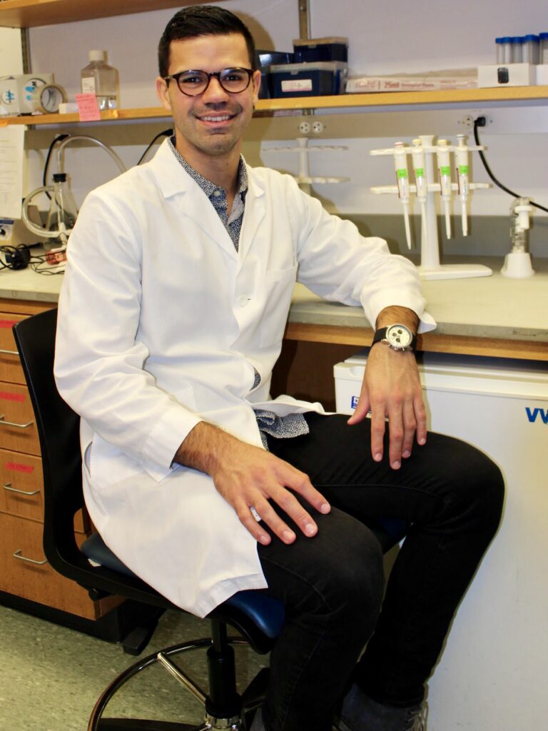 Adrian Rivera-Reyes | 500 Queer Scientists : 500 Queer Scientists