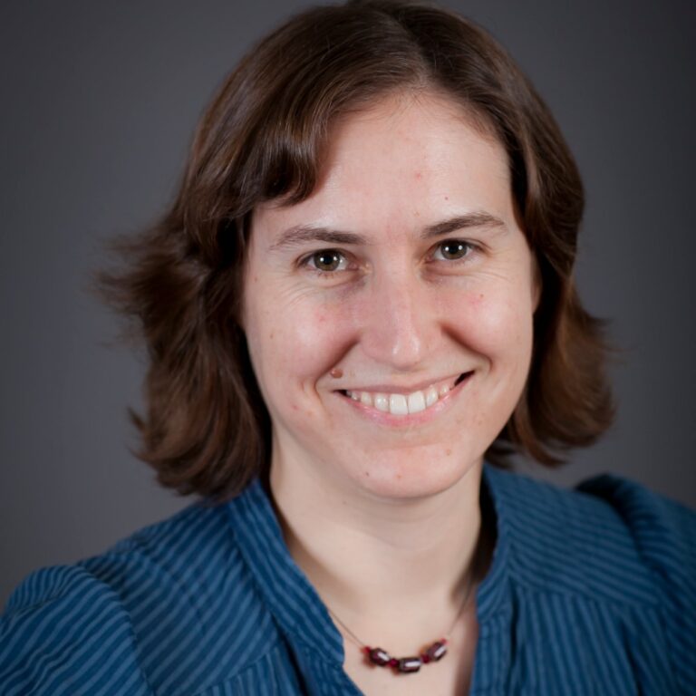 Katie Mack | 500 Queer Scientists : 500 Queer Scientists