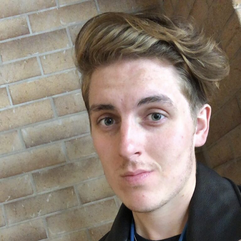 Ryan Oram | 500 Queer Scientists : 500 Queer Scientists