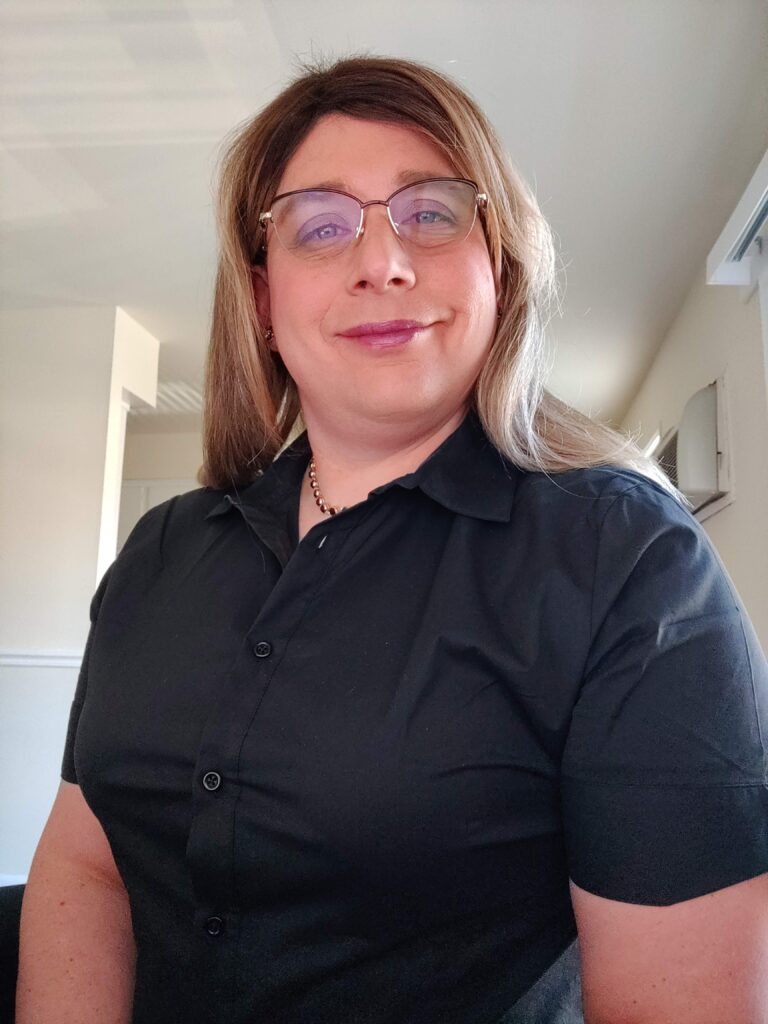 Mikayla J Walock | 500 Queer Scientists : 500 Queer Scientists
