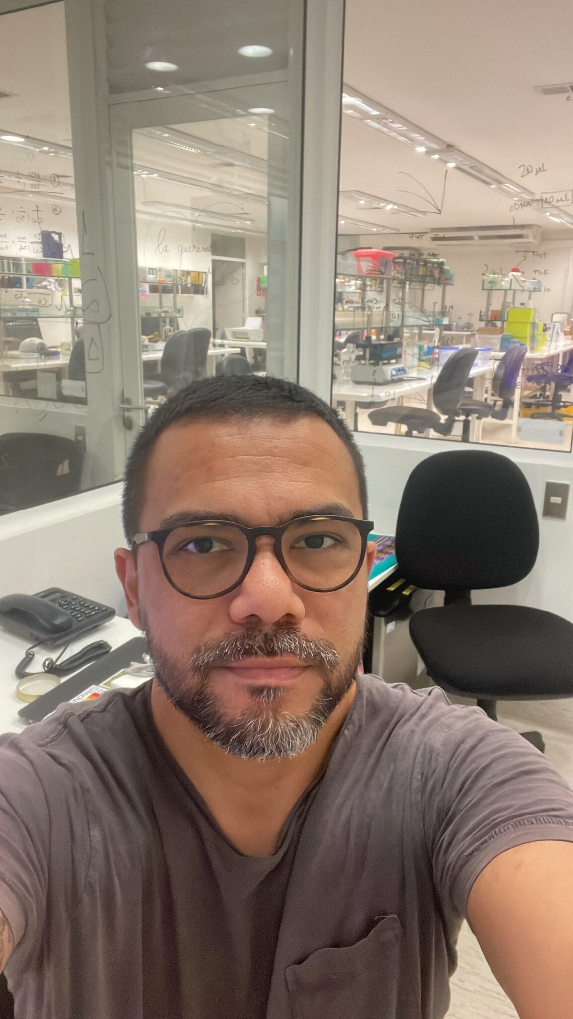 500 Queer Scientists Visibility Campaign : 500 Queer Scientists